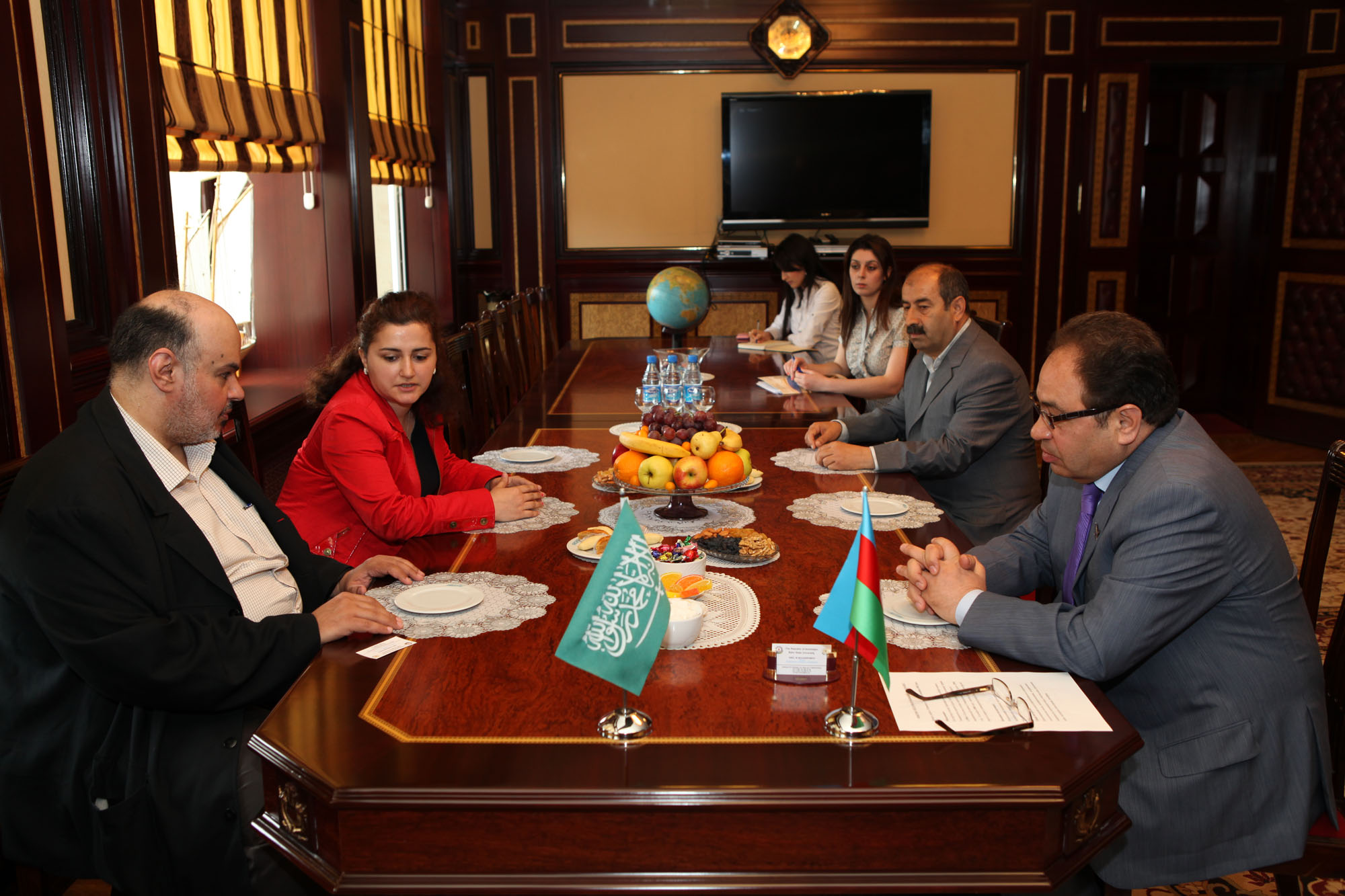 Saudi Arabian scientist visits Baku State University